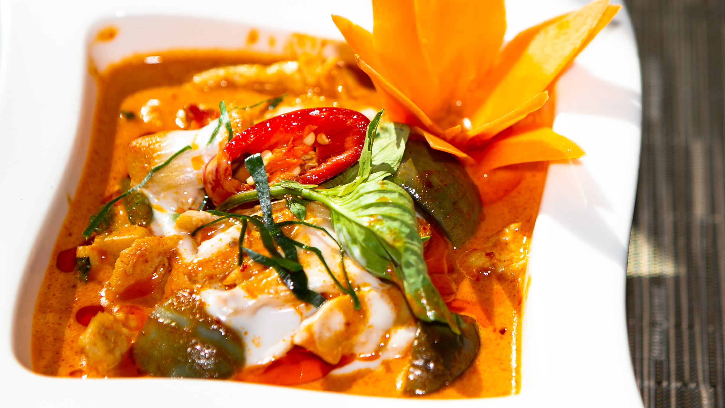 [840] Gaeng Phed Pad Roum - Smiling Fish Baden